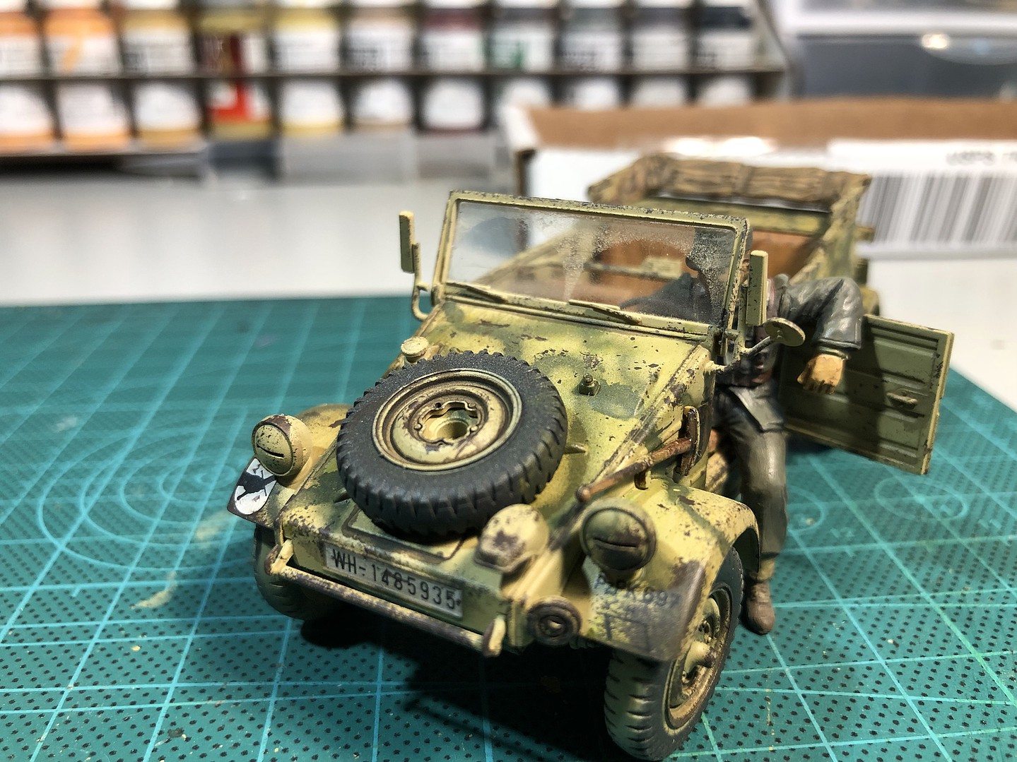 Kubelwagen Type 82 -- Plastic Model Military Vehicle Kit -- 1/35 Scale ...