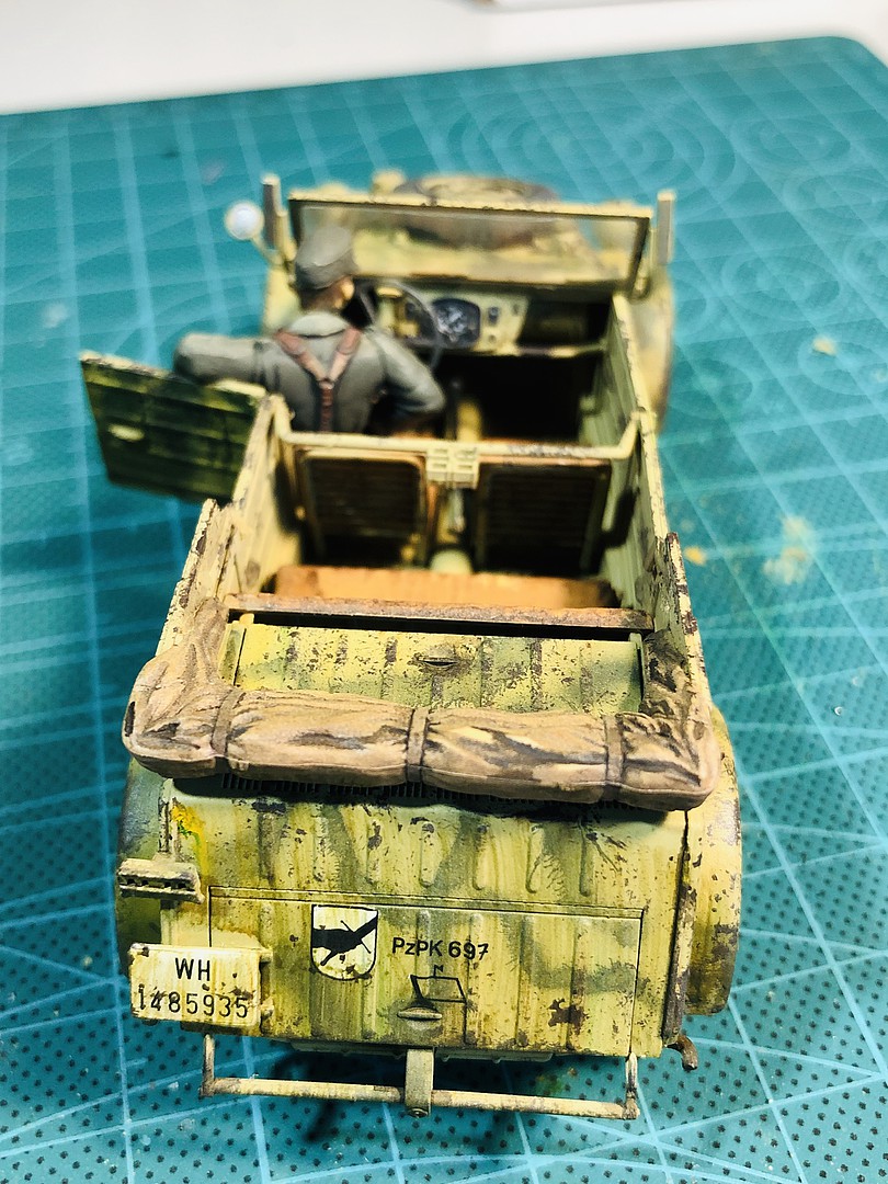 Kubelwagen Type 82 -- Plastic Model Military Vehicle Kit -- 1/35 Scale ...