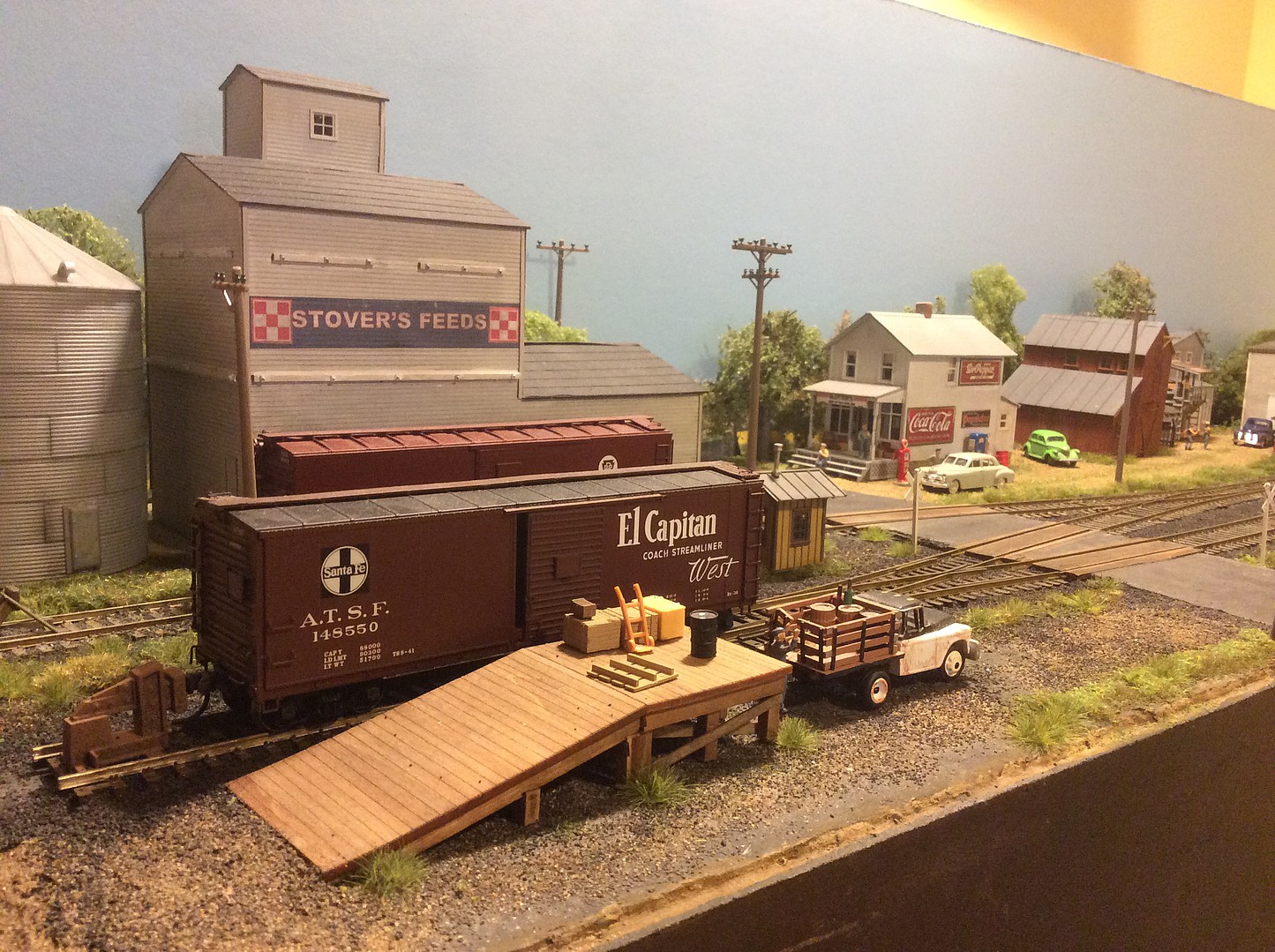 Less-Than-Car-Load (LCL) Ramp -- HO Scale Model Railroad Building ...