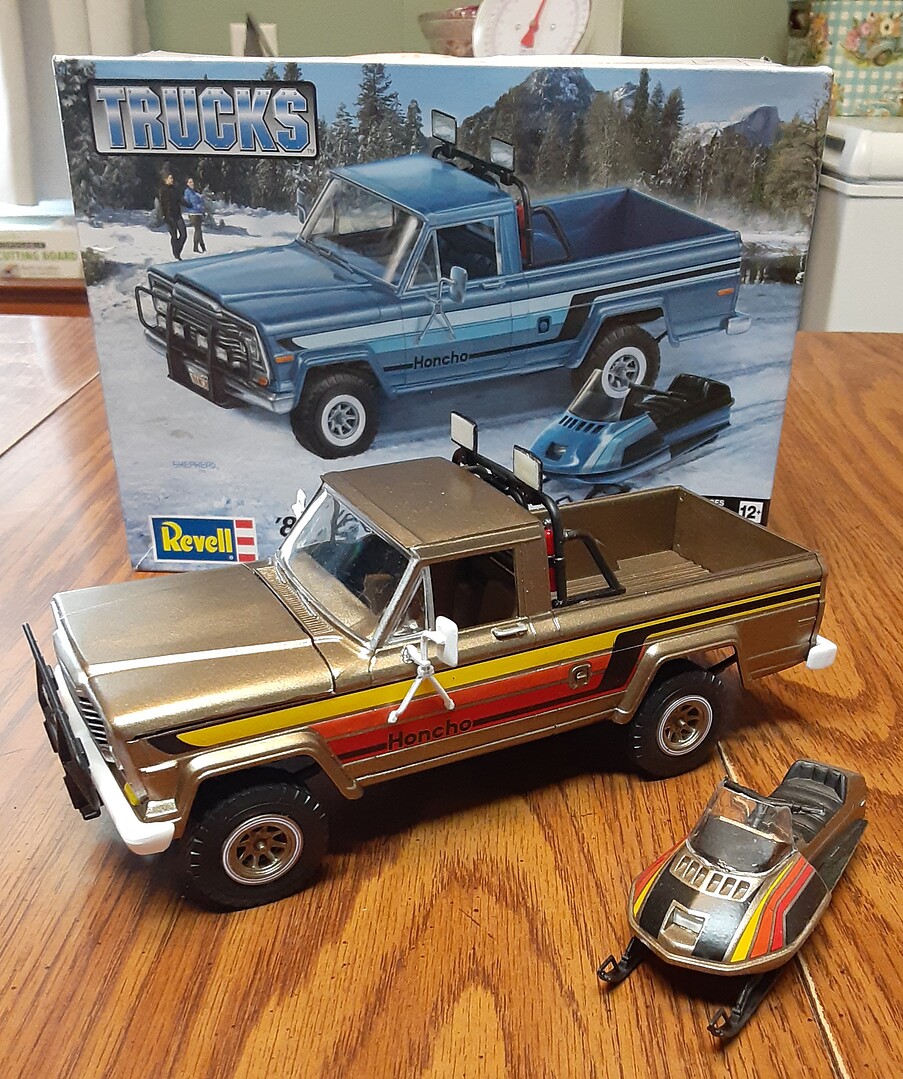 1980 Jeep Honcho Ice Patrol -- Plastic Model Truck Kit -- 1/25 Scale ...