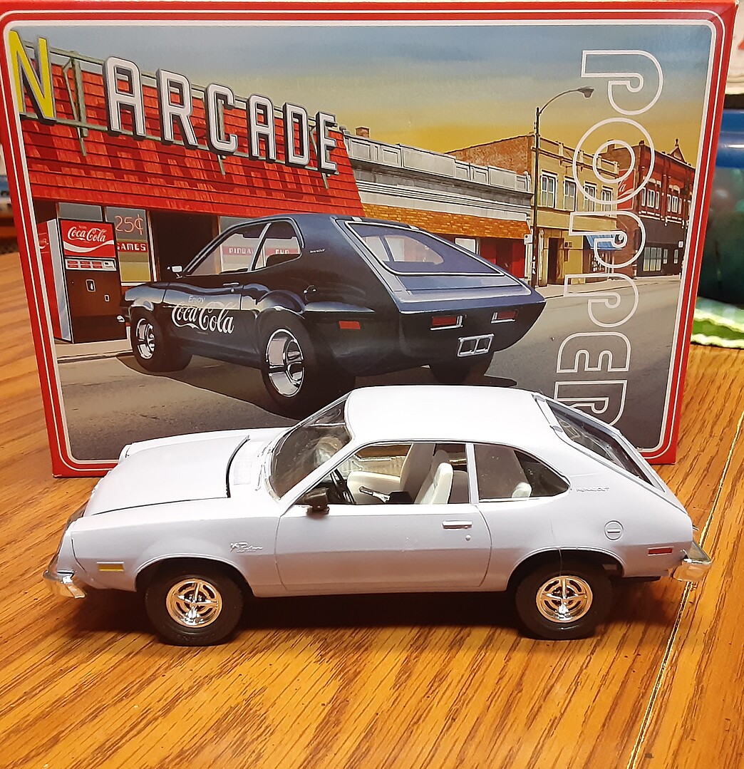Popper 1977 Ford Pinto w/Coca-Cola Machine -- Plastic Model Car Vehicle ...