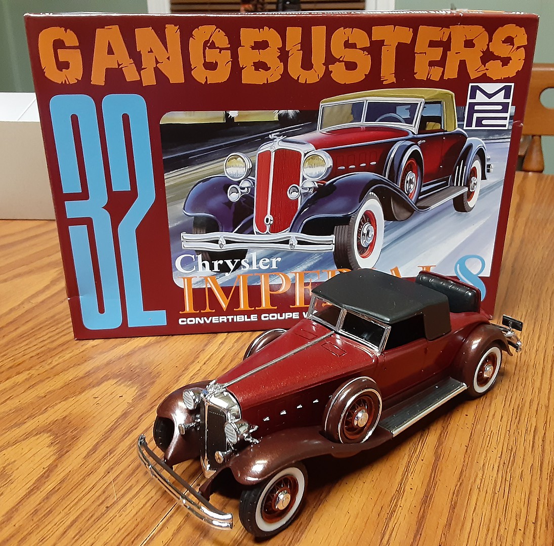 '32 Chrysler Imperial Gangbusters -- Plastic Model Car Vehicle Kit -- 1 ...
