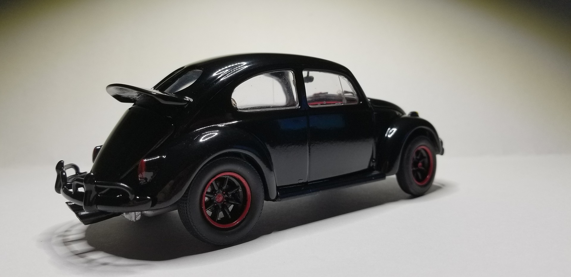 1966 Volkswagen Beetle VW BUG -- Plastic Model Car Kit -- 1/24 Scale ...