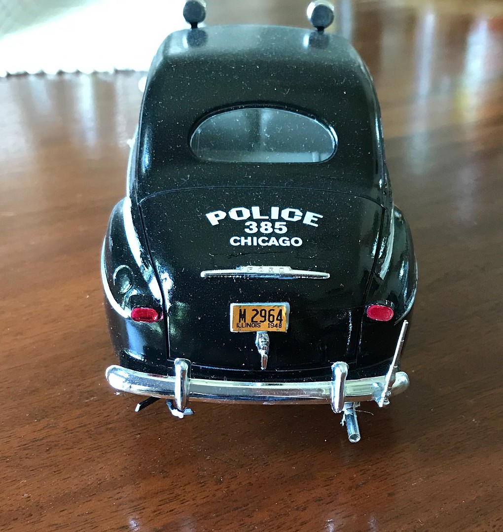 1948 Ford Police Coupe 2n1 -- Plastic Model Car Kit -- 1/25 Scale ...