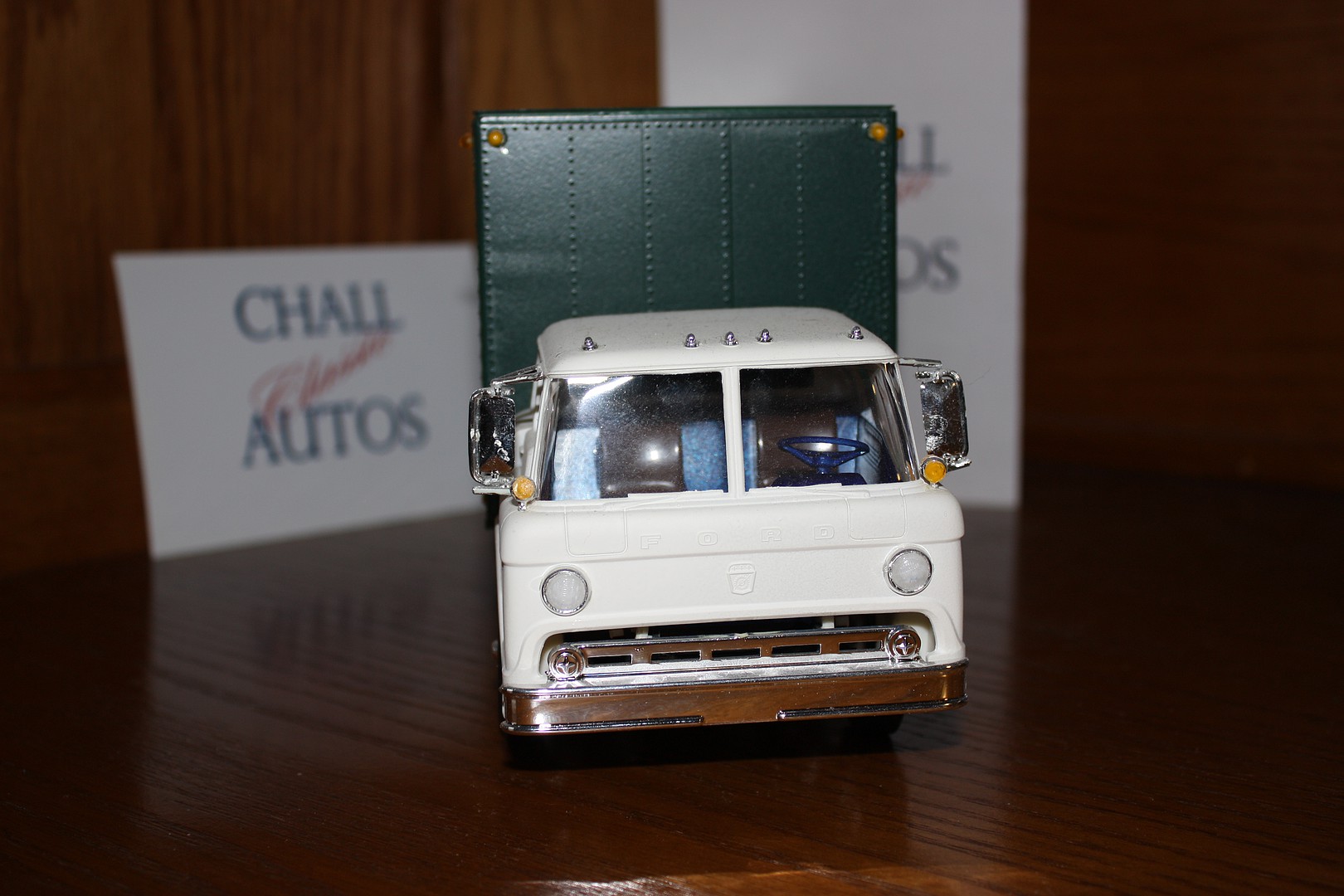 Ford C-600 City Delivery, Hostess -- Plastic Model Car Kit -- 1/25 ...