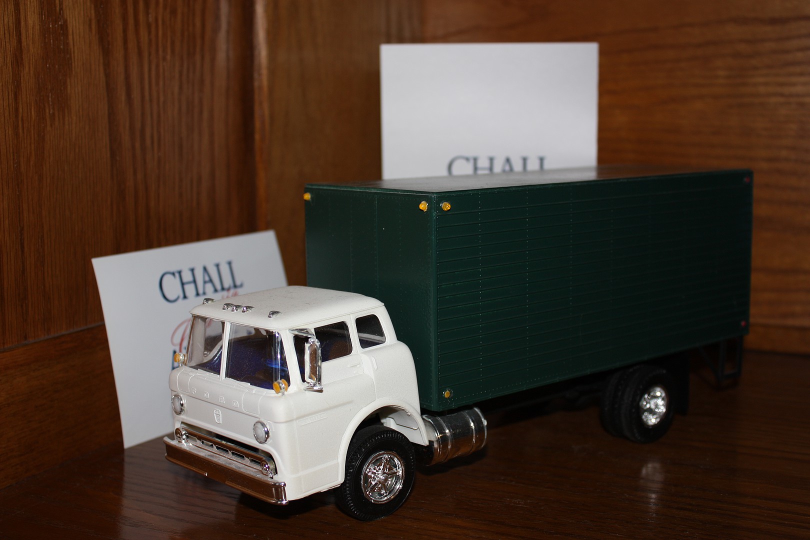 Ford C-600 City Delivery, Hostess -- Plastic Model Car Kit -- 1/25 ...