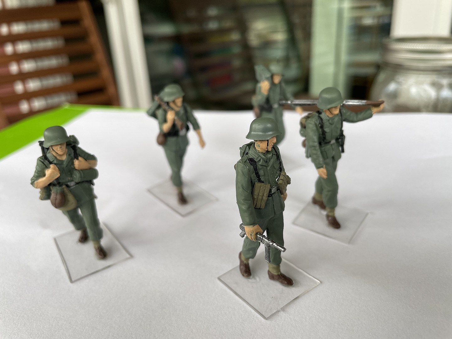 German Machine Gun Soldier Crew -- Plastic Model Military Figure Kit ...