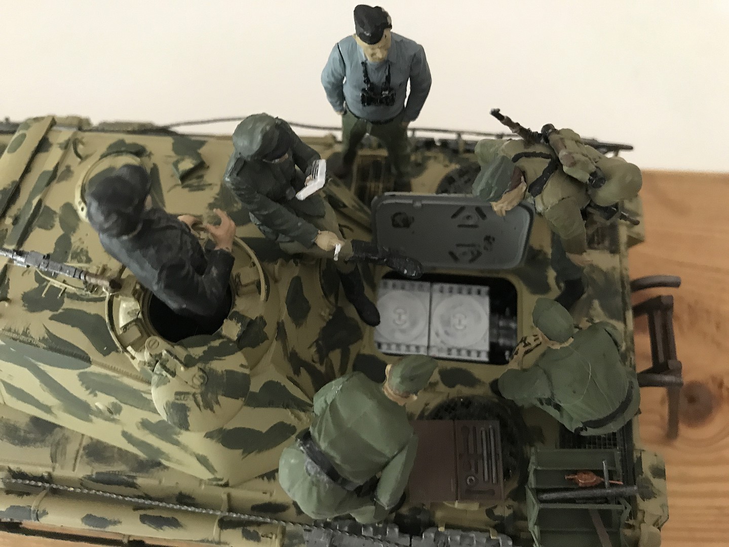 German Tank Engine Soldier Crew -- Plastic Model Military Figure Kit ...