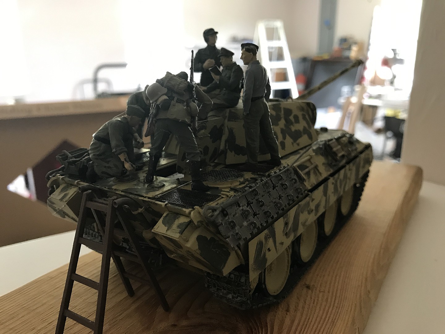 German Tank Engine Soldier Crew -- Plastic Model Military Figure Kit ...