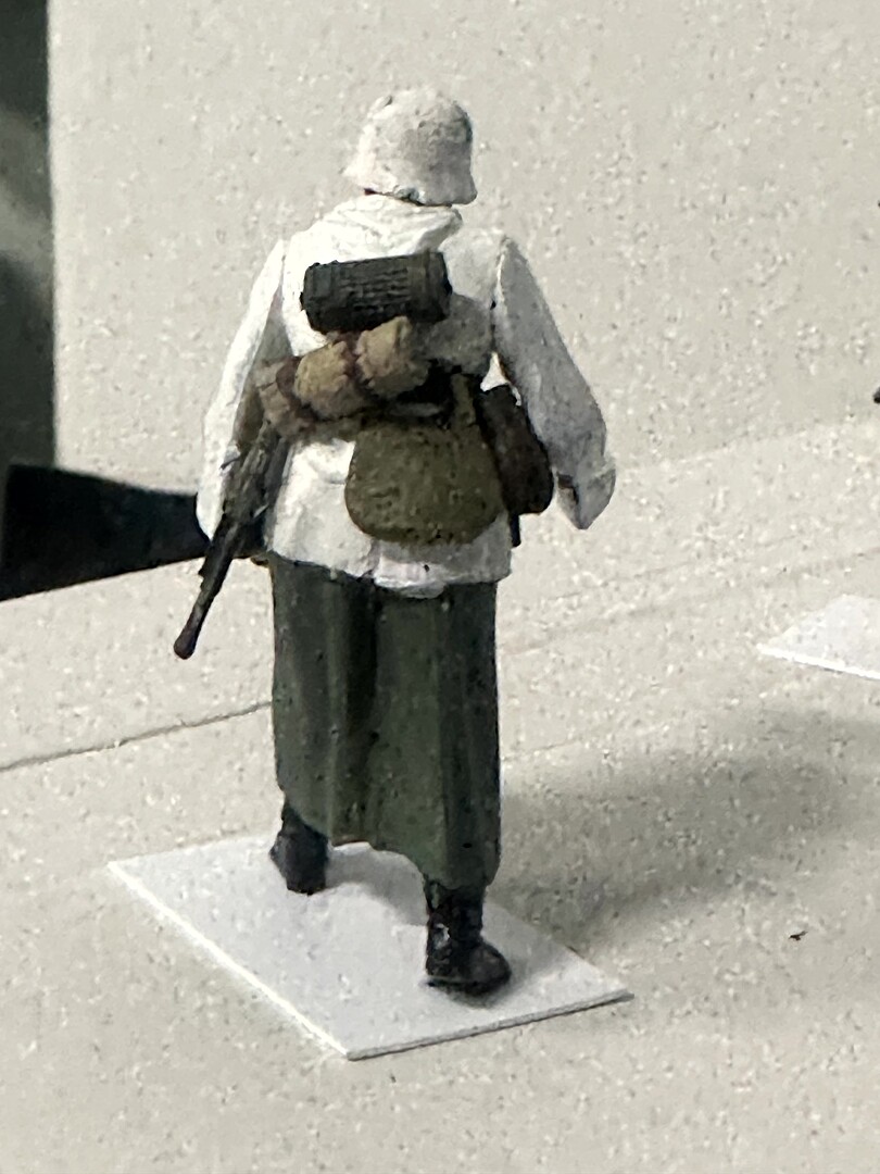 German Assault Infantry w/Winter Gear -- Plastic Model Military Figure ...