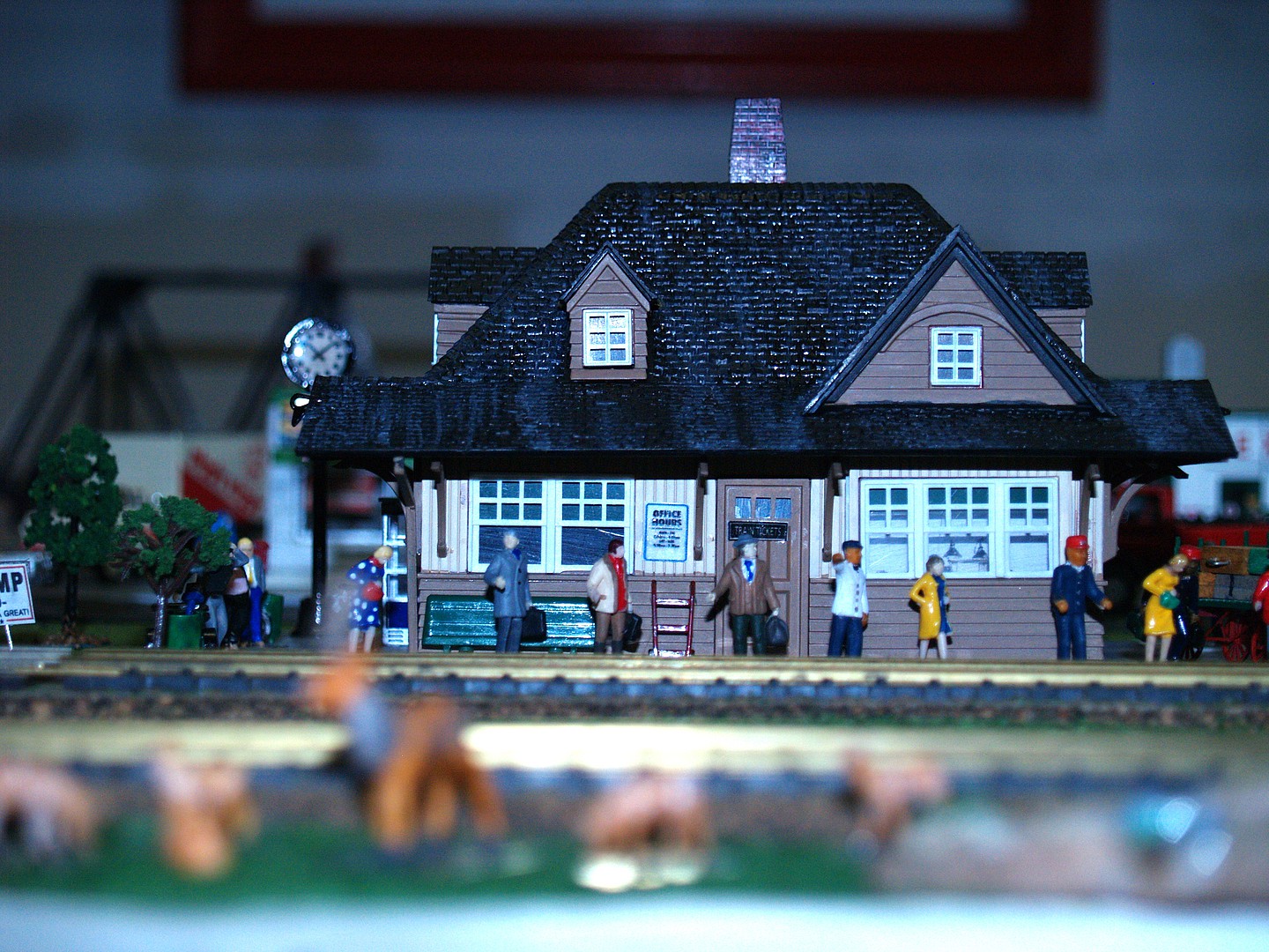 Passenger Station Kit -- HO Scale Model Railroad Building -- #706 ...