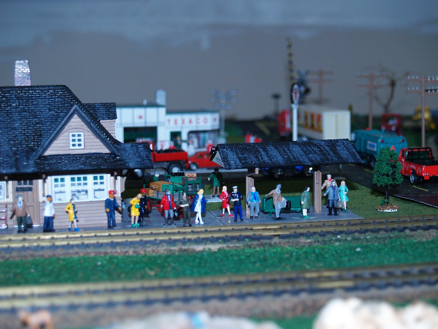 Passenger Station Kit -- HO Scale Model Railroad Building -- #706 ...