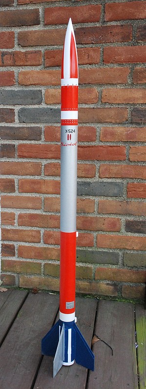 D-Region Tomahawk Model Rocket Kit -- Skill Level 1 -- #2037 pictures ...