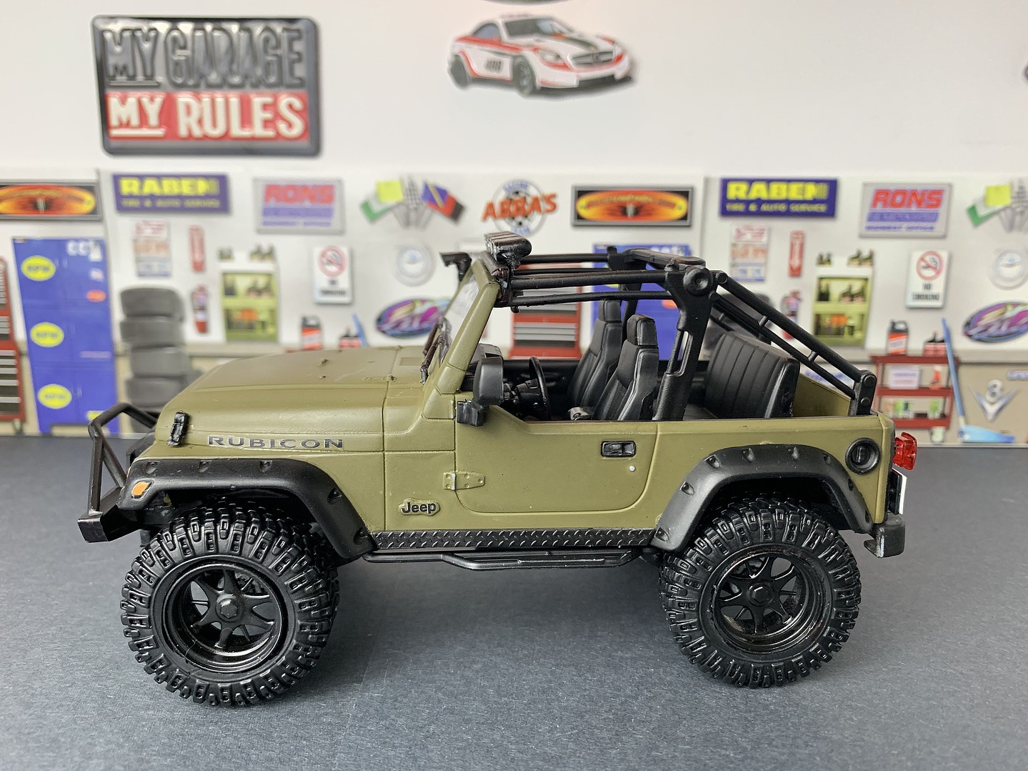 2003 Jeep Rubicon -- Plastic Model Car Kit -- 1/25 Scale -- #854053 ...