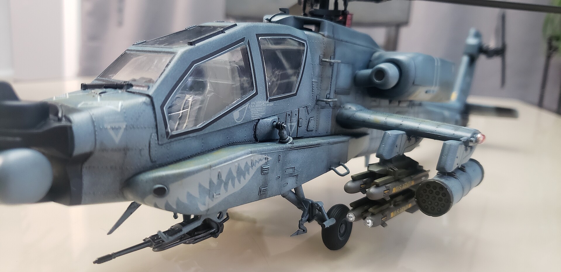 AH64A ANG South Carolina -- Plastic Model Helicopter Kit -- 1/35 Scale ...