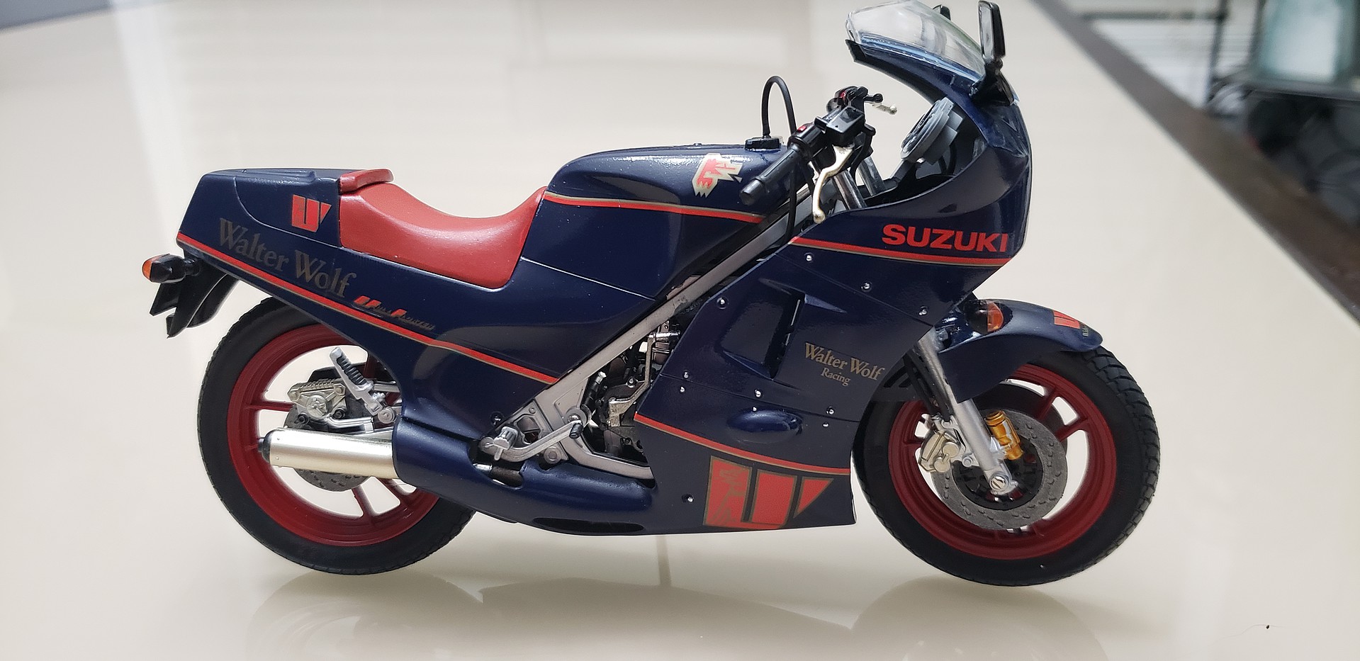Suzuki RG250 Bike Walter Wolf Special -- Plastic Model Motorcycle Kit -- 1/12 Scale -- #14053 ...