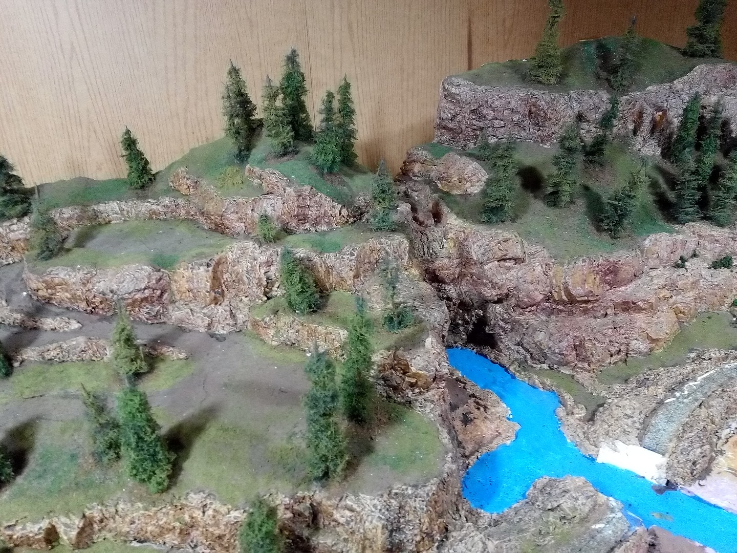 Gallery Pictures Woodland Base Rock Mold 10.5 x 5 Model Railroad Mold ...