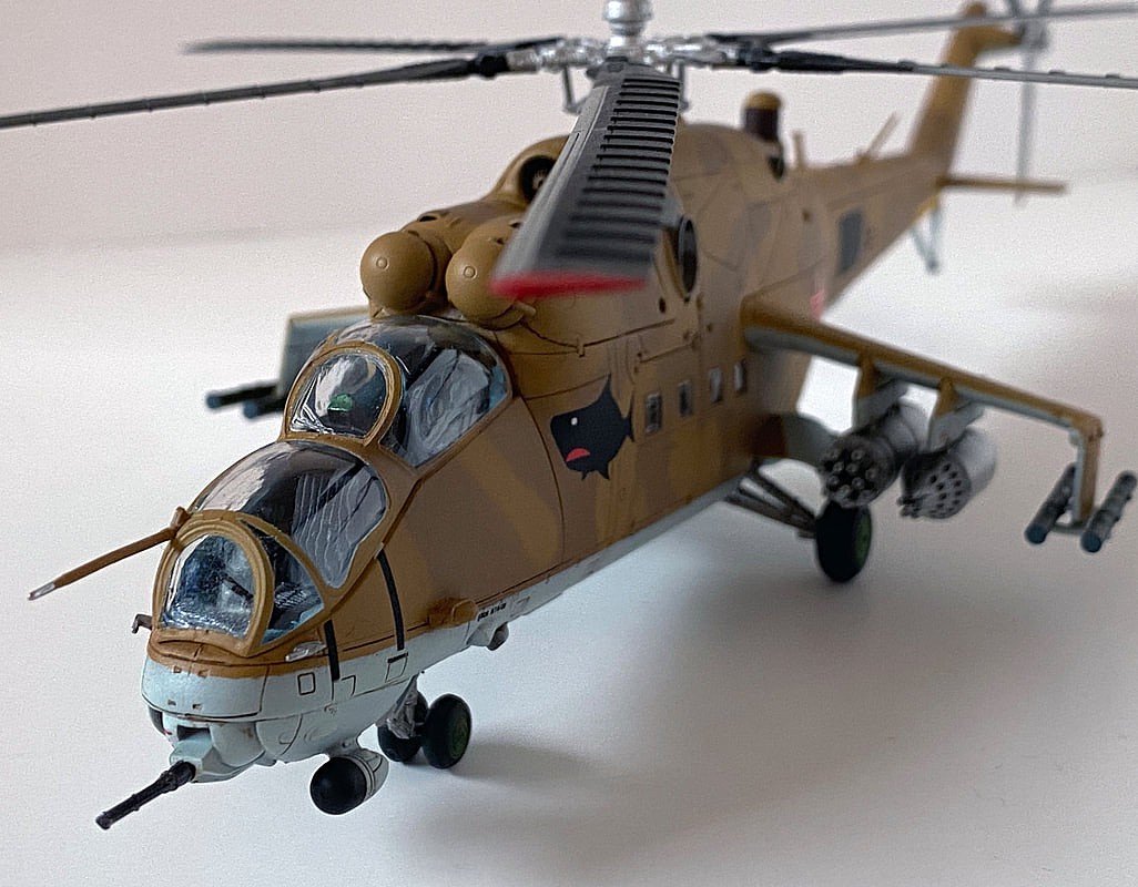MI-24V Hind E -- Plastic Model Helicopter Kit -- 1/72 Scale -- #87220 ...