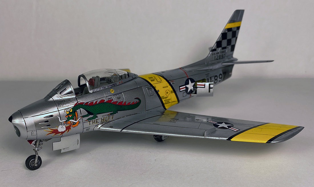 F86F Korean War US Fighter -- Plastic Model Airplane Kit -- 1/72 Scale ...