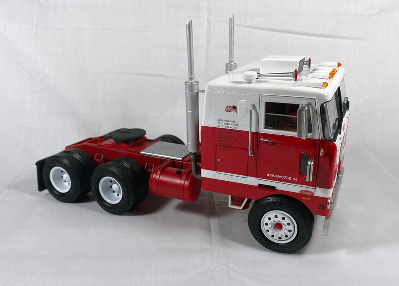 Peterbilt 352 Pacemaker Cabover -- Plastic Model Truck Kit -- 1/25 ...