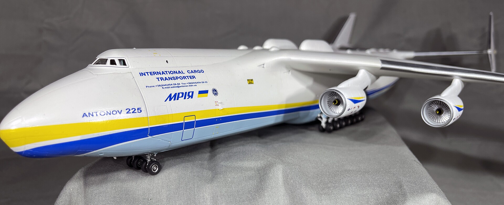 Antonov An225 Mrija Cargo Plane -- Plastic Model Airplane Kit -- 1/144 ...
