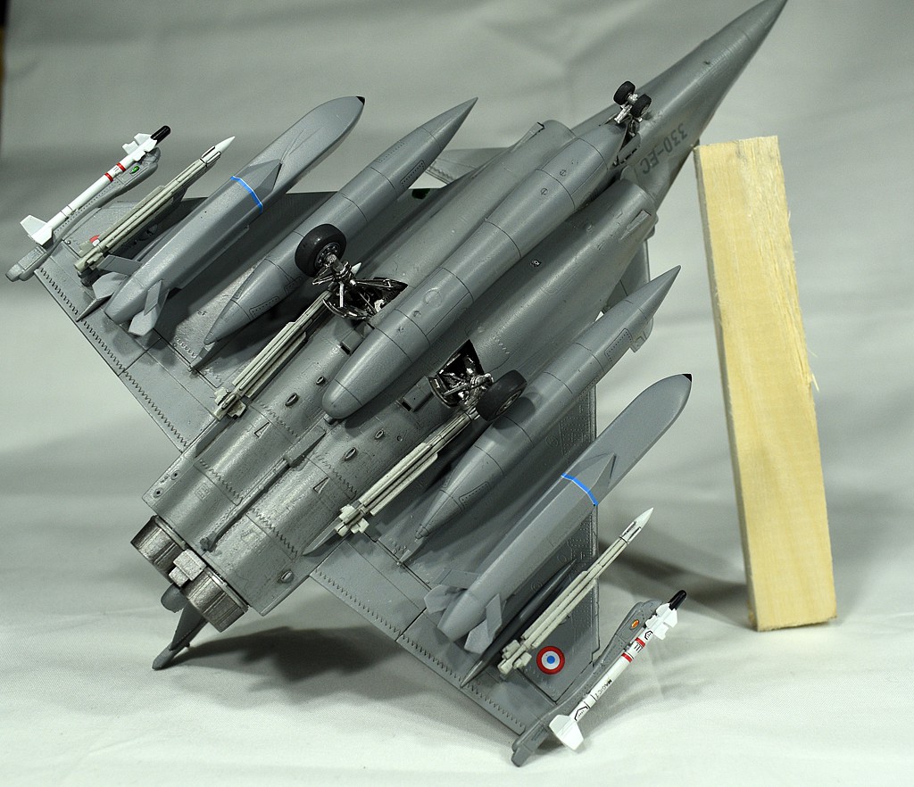 Dassault Rafale C -- Plastic Model Airplane Kit -- 1/72 Scale -- #87246 ...