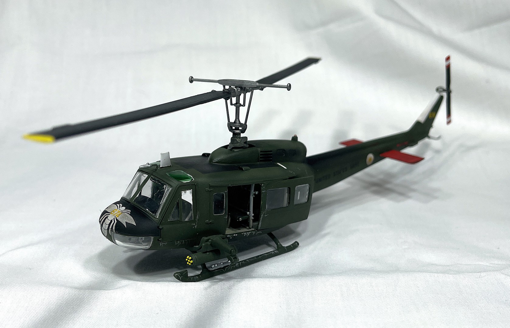 UH-1D Slick -- Plastic Model Helicopter Kit -- 1/72 Scale -- #551247 pictures by philciborowski