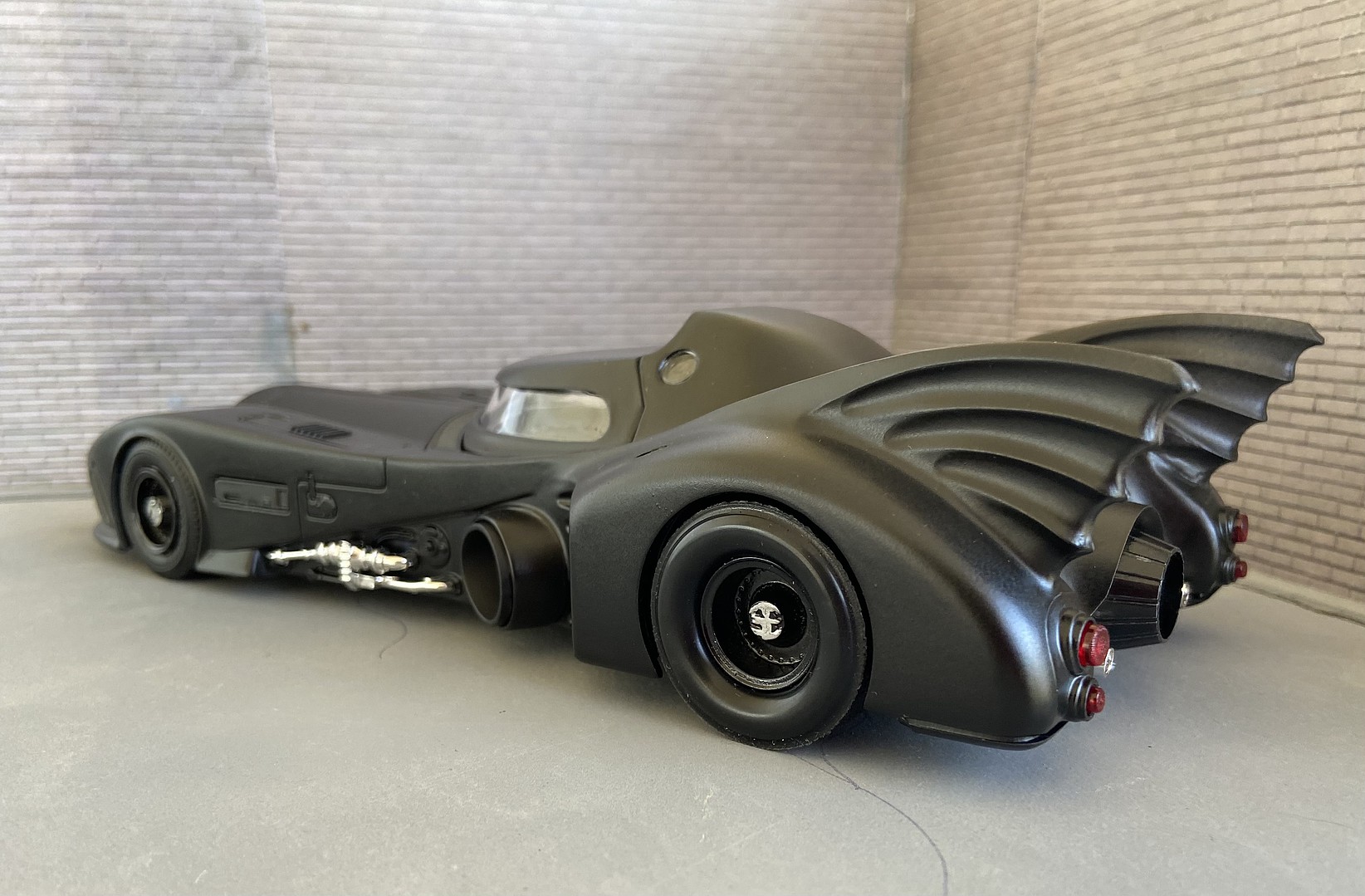 1989 Batmobile with Resin Batman Figure -- Plastic Model Vehicle Kit ...