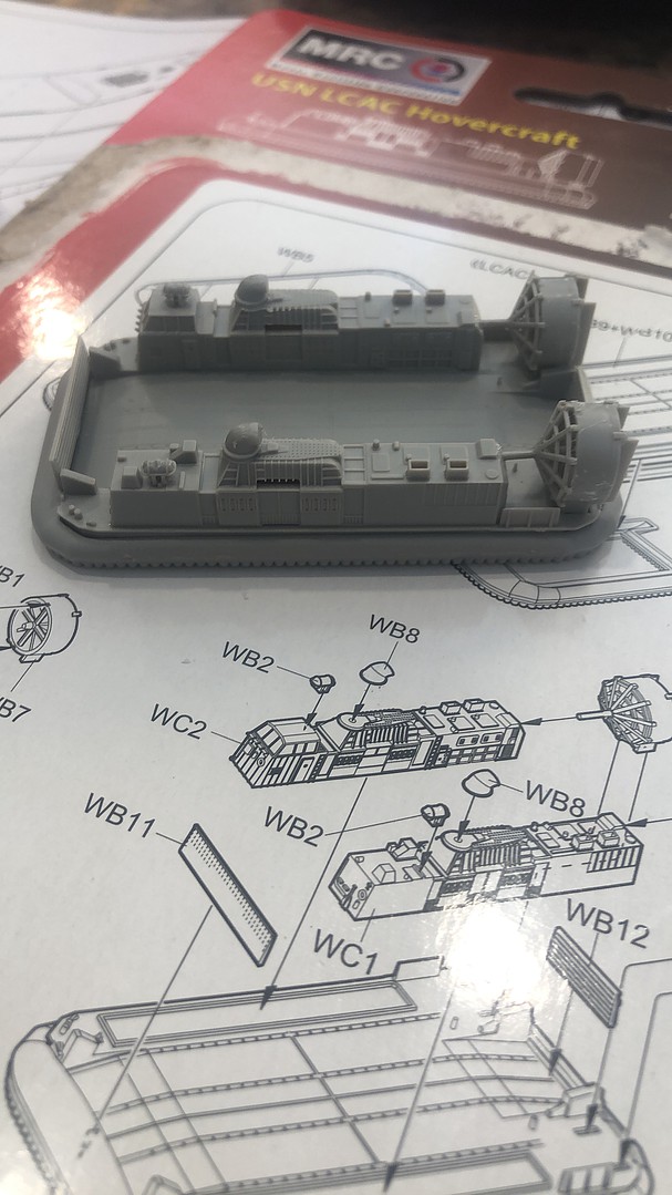 USN LCAD Hovercraft -- Plastic Model Hovercraft Kit -- 1/350 Scale ...