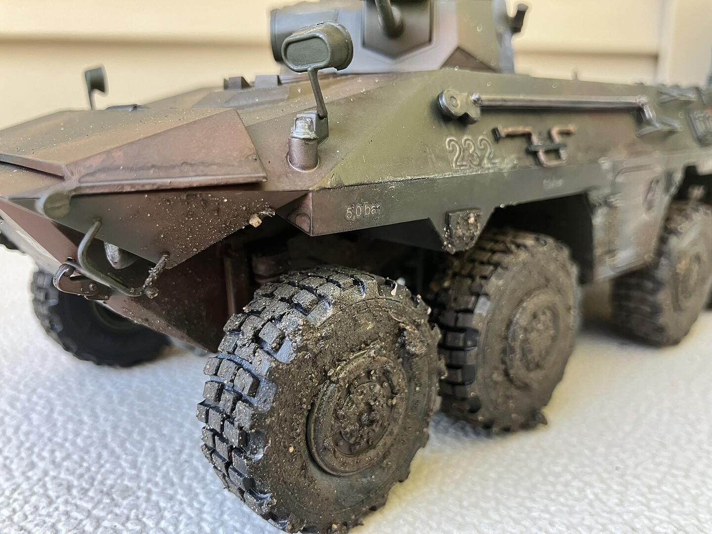 SpPz 2 Luchs -- Plastic Model Military Vehicle Kit -- 1/35 Scale ...