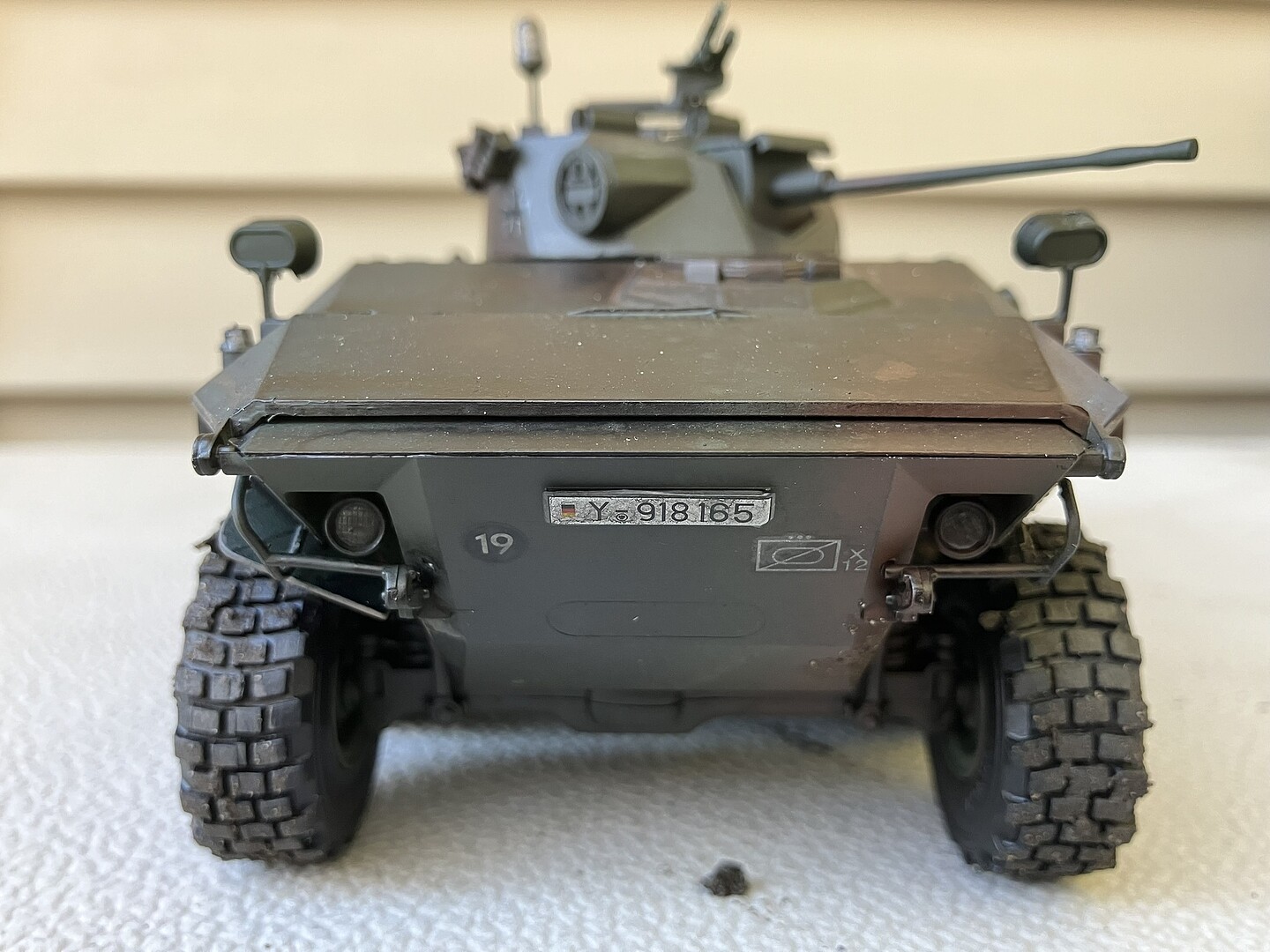 SpPz 2 Luchs -- Plastic Model Military Vehicle Kit -- 1/35 Scale ...