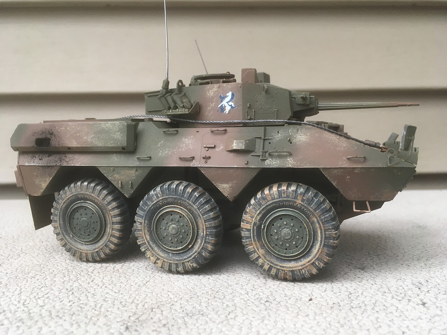 JGSDF Type 87 Armored Recon ARV -- Plastic Model Military Vehicle Kit ...