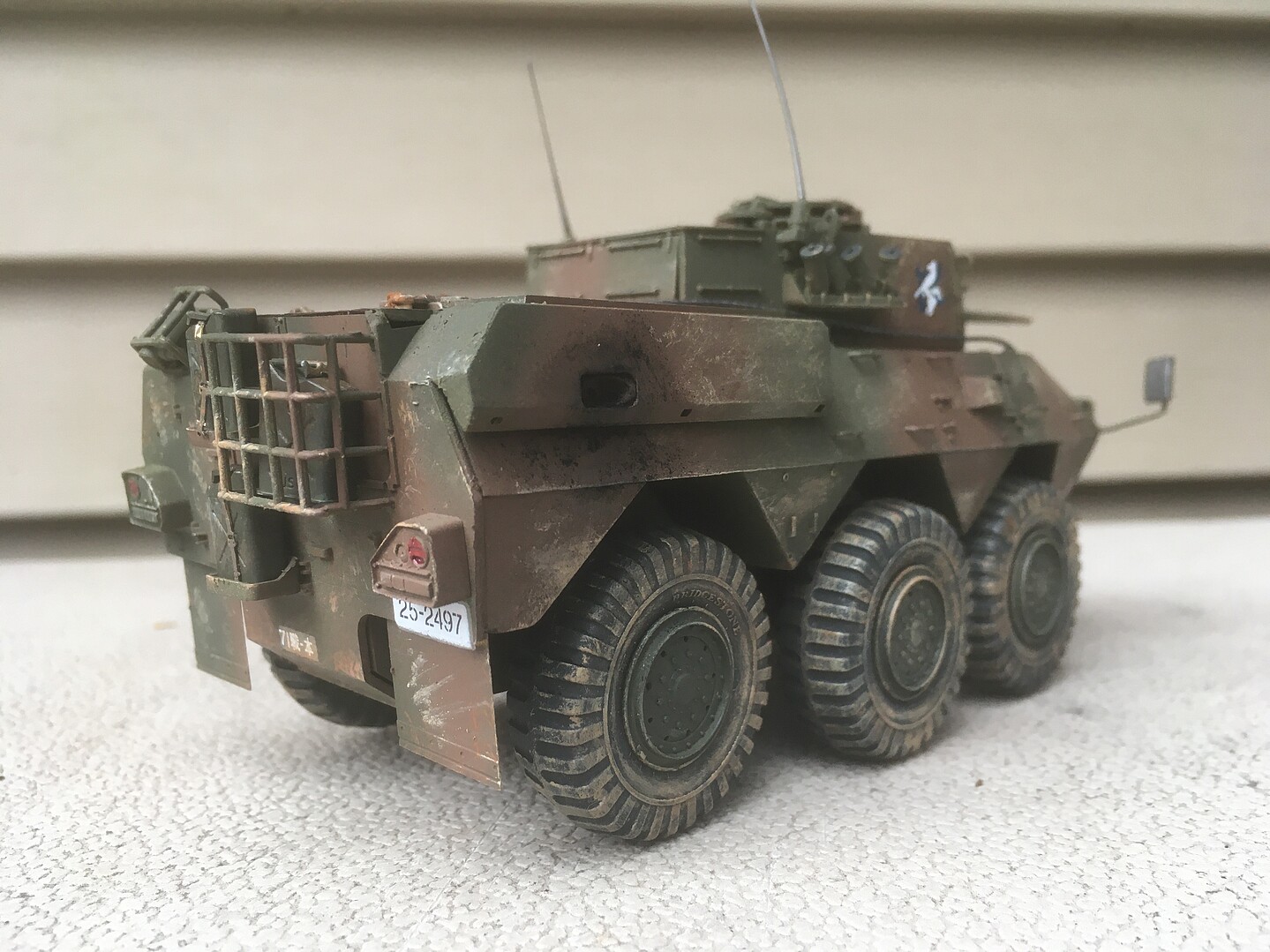 JGSDF Type 87 Armored Recon ARV -- Plastic Model Military Vehicle Kit ...