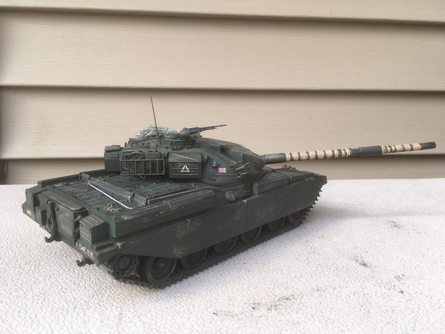 British Chieftain Mk5 Tank -- Plastic Model Military Vehicle Kit -- 1/35 Scale -- #35068 ...