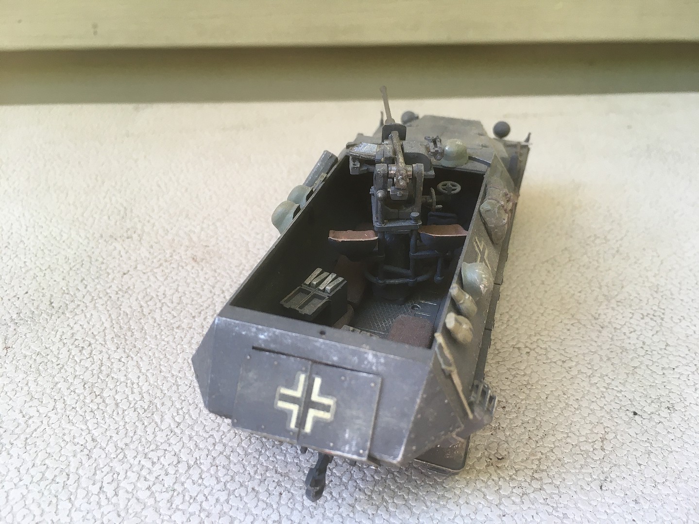 German Hanomag Sd.Kfz. 251/1 Halftrack -- Plastic Model Military ...