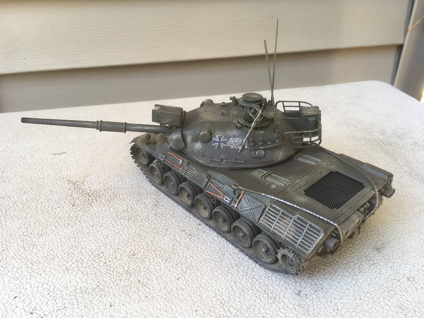 German Leopard Medium Tank -- Plastic Model Military Vehicle Kit -- 1/ ...