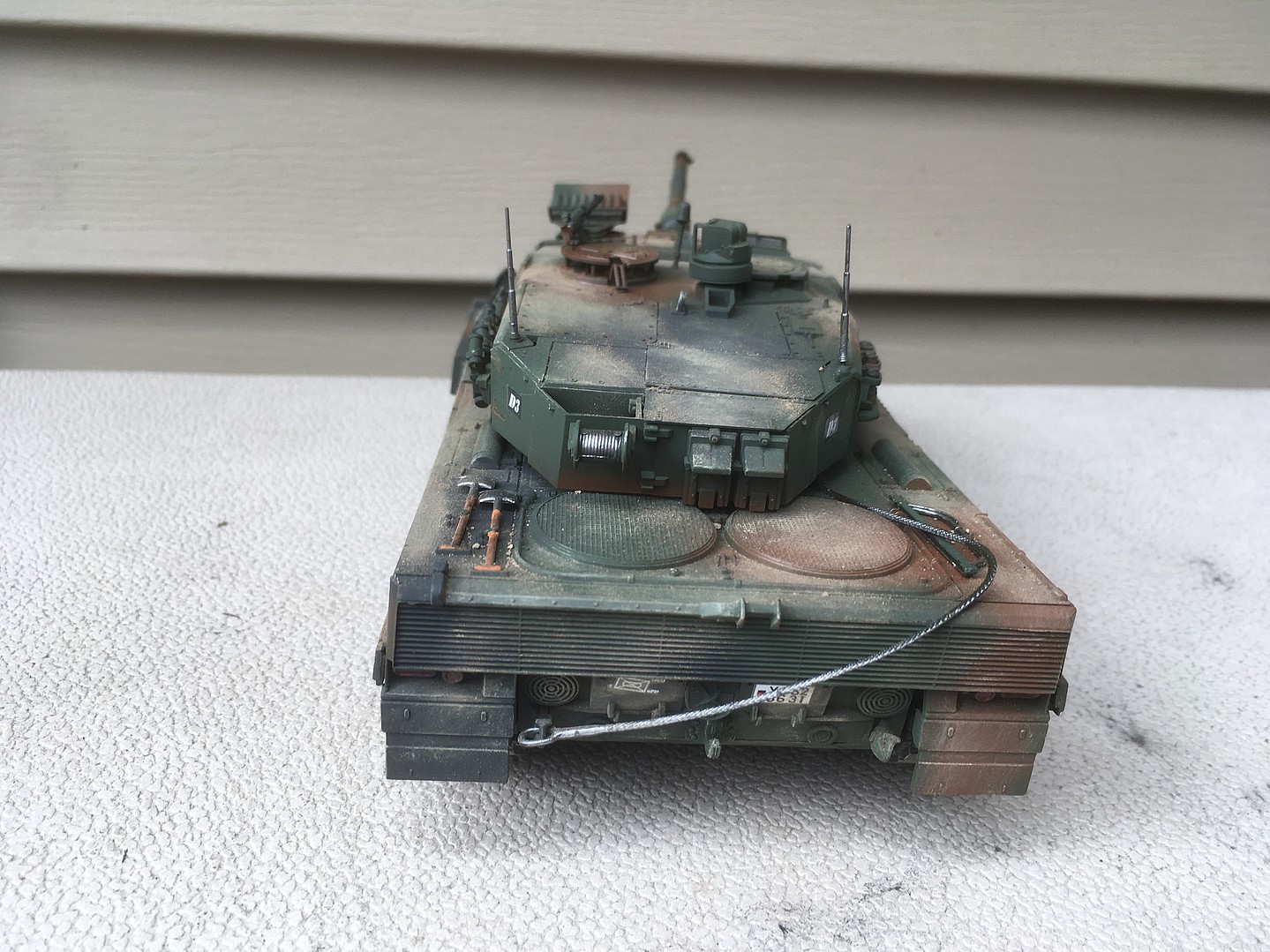 Leopard 2 A6 Main Battle Tank -- Plastic Model Military Vehicle Kit ...