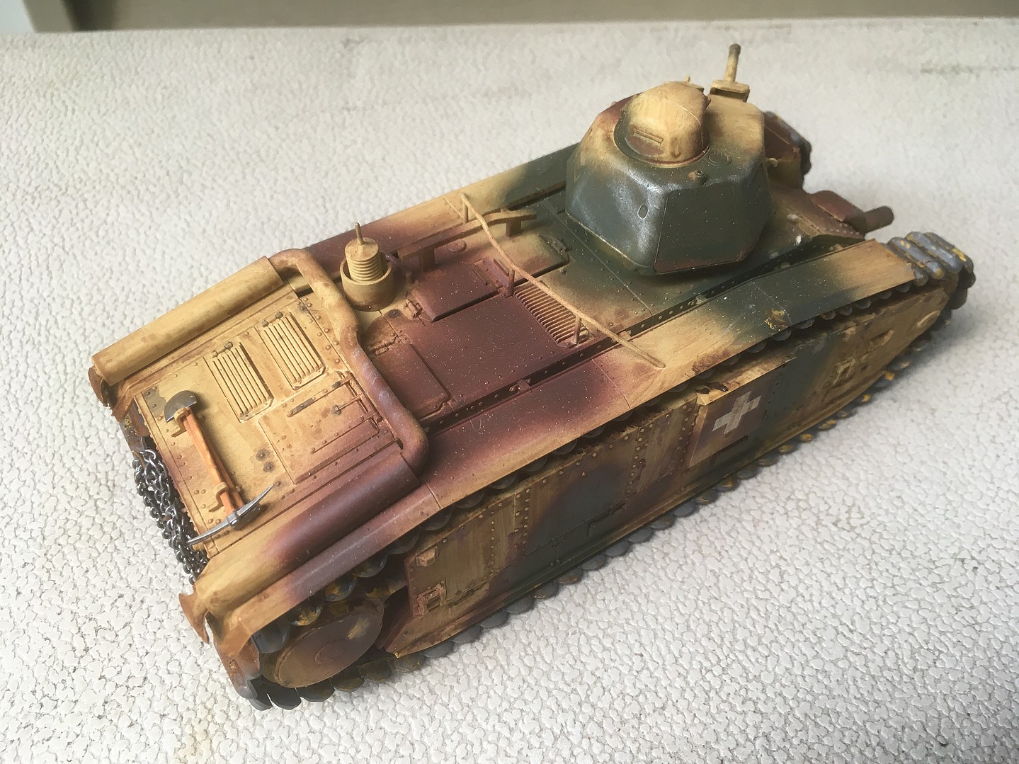 French Battle Tank B1 bis -- Plastic Model Military Vehicle Kit -- 1/35 ...