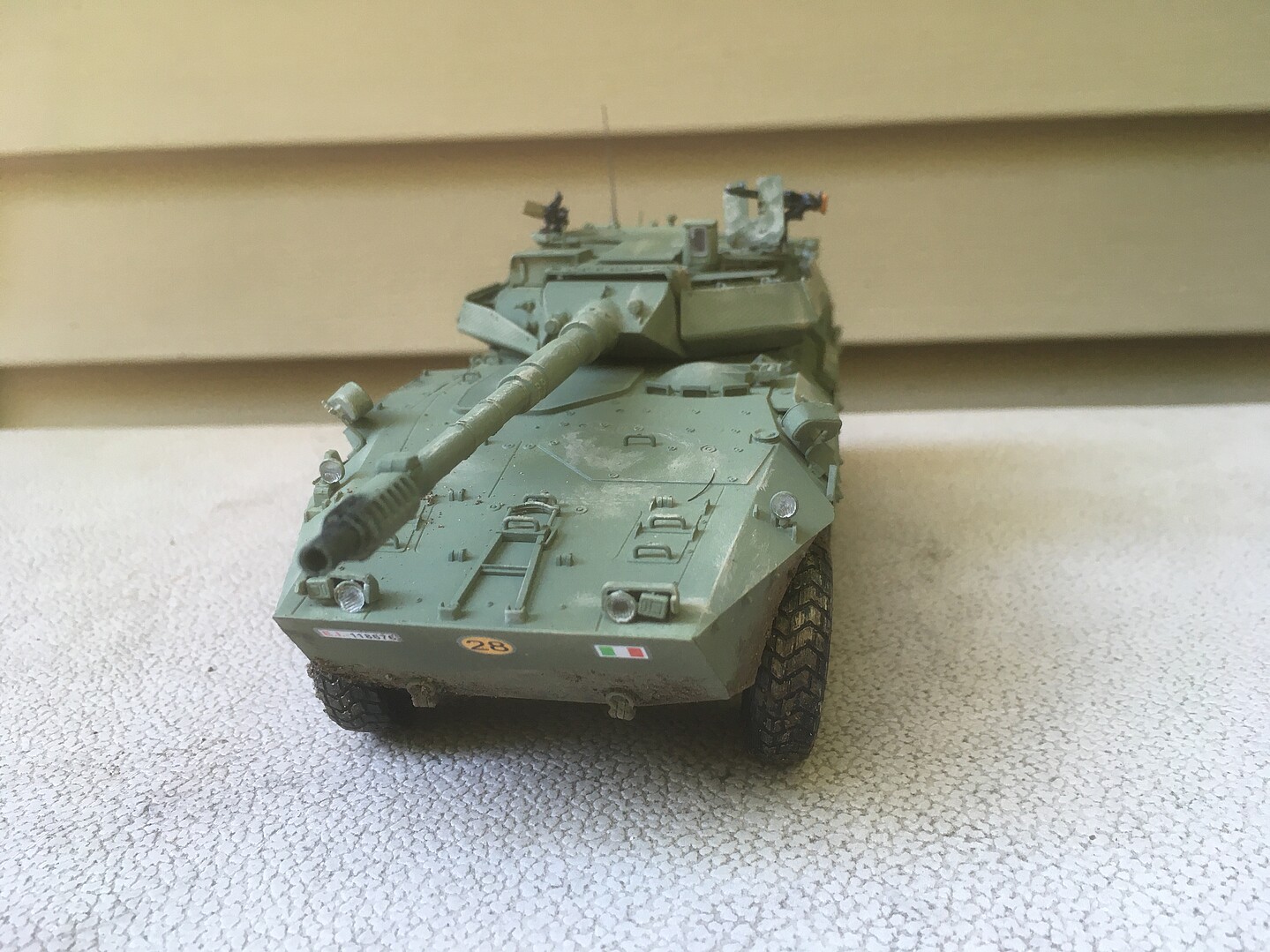 Italian B1 Centauro Tank Destroyer -- Plastic Model Military Kit -- 1/ ...