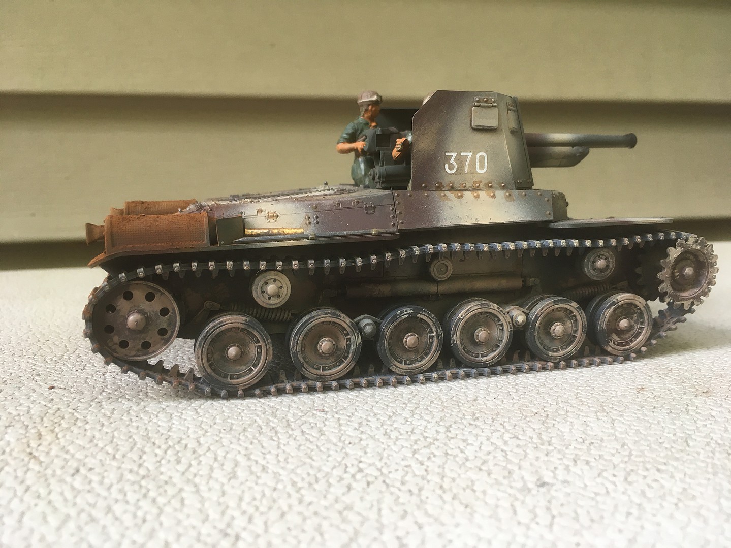 Japan Self-Propelled Gun Type 1 w/6 Figures -- Plastic Model Military ...