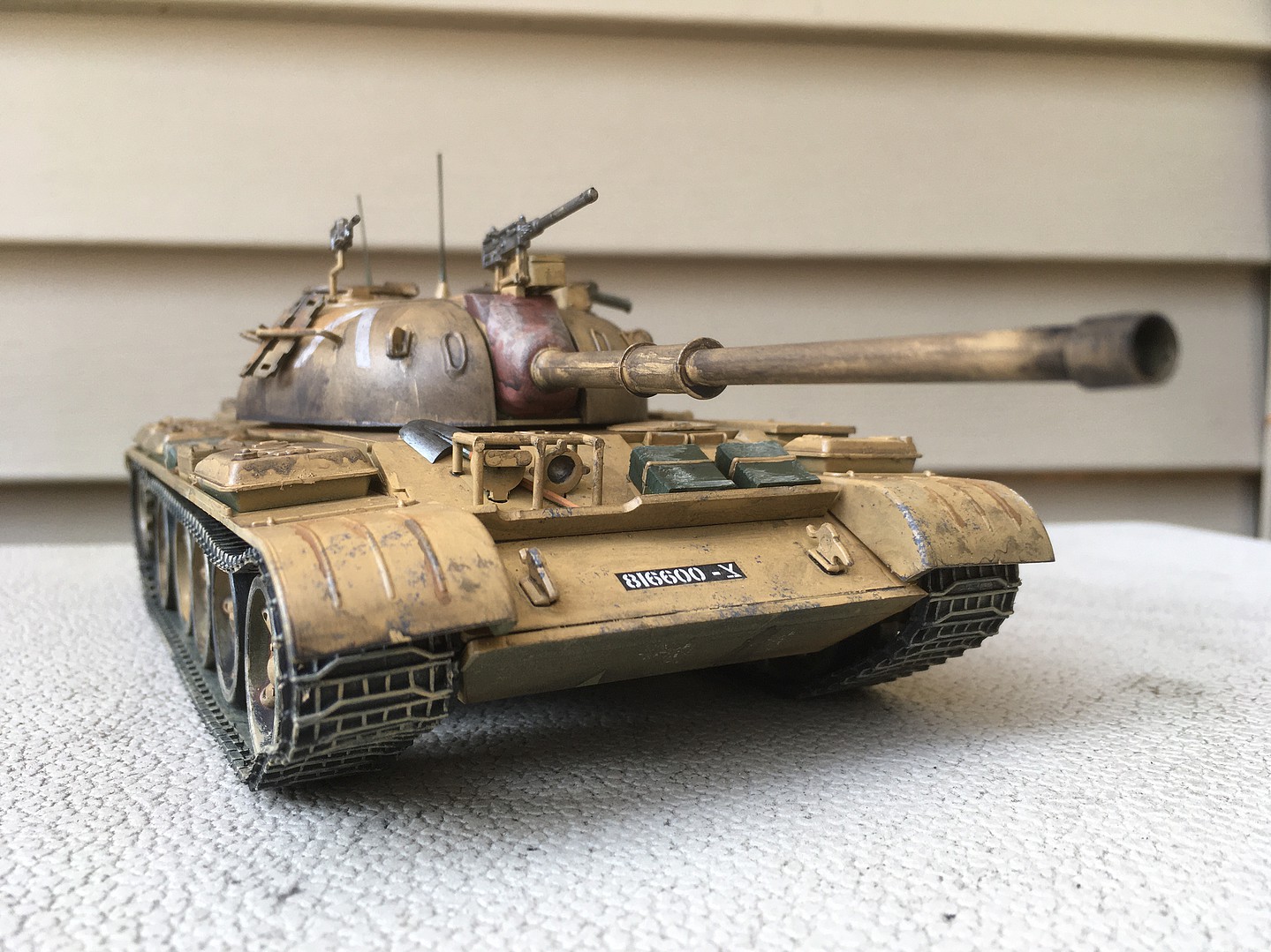 USSR T55 Tank (Re-Issue) -- Plastic Model Military Vehicle Kit -- 1/35 Scale -- #415 pictures by ...