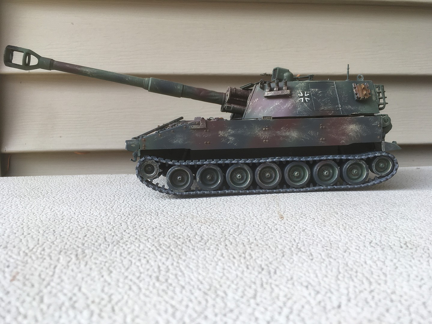 German Bundeswehr M109A3G Tank -- Plastic Model Military Vehicle Kit ...