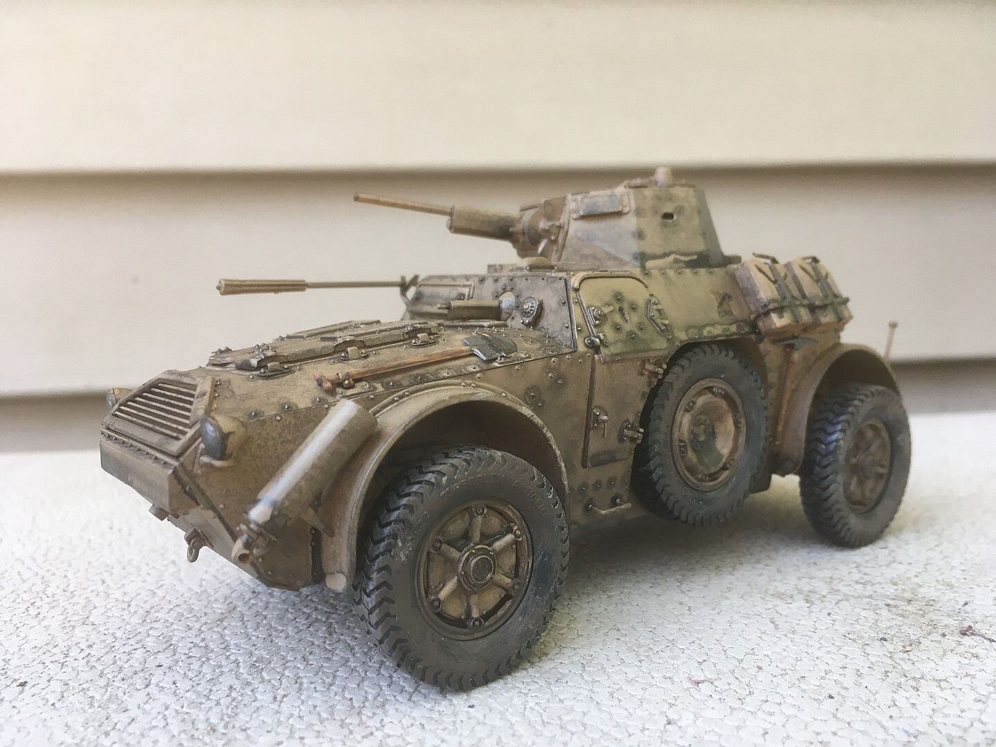 Autoblinda AB 41 Armored Car -- Plastic Model Military Vehicle Kit -- 1 ...