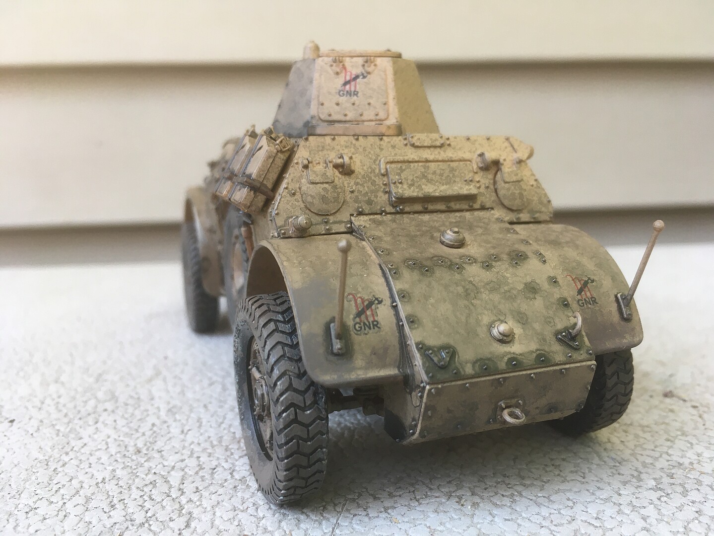 Autoblinda AB 41 Armored Car -- Plastic Model Military Vehicle Kit -- 1 ...