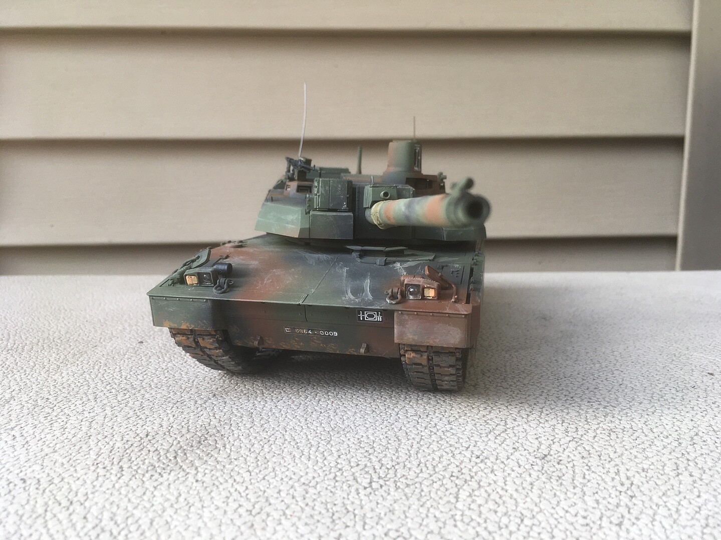 French Leclerc Series 2 Main Battle Tank -- Plastic Model Military ...