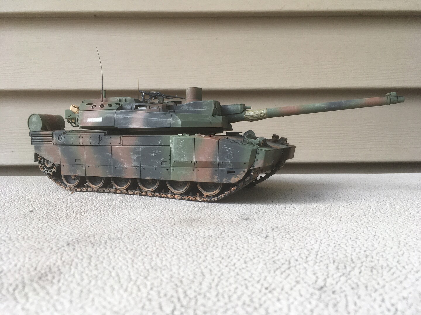 French Leclerc Series 2 Main Battle Tank -- Plastic Model Military ...