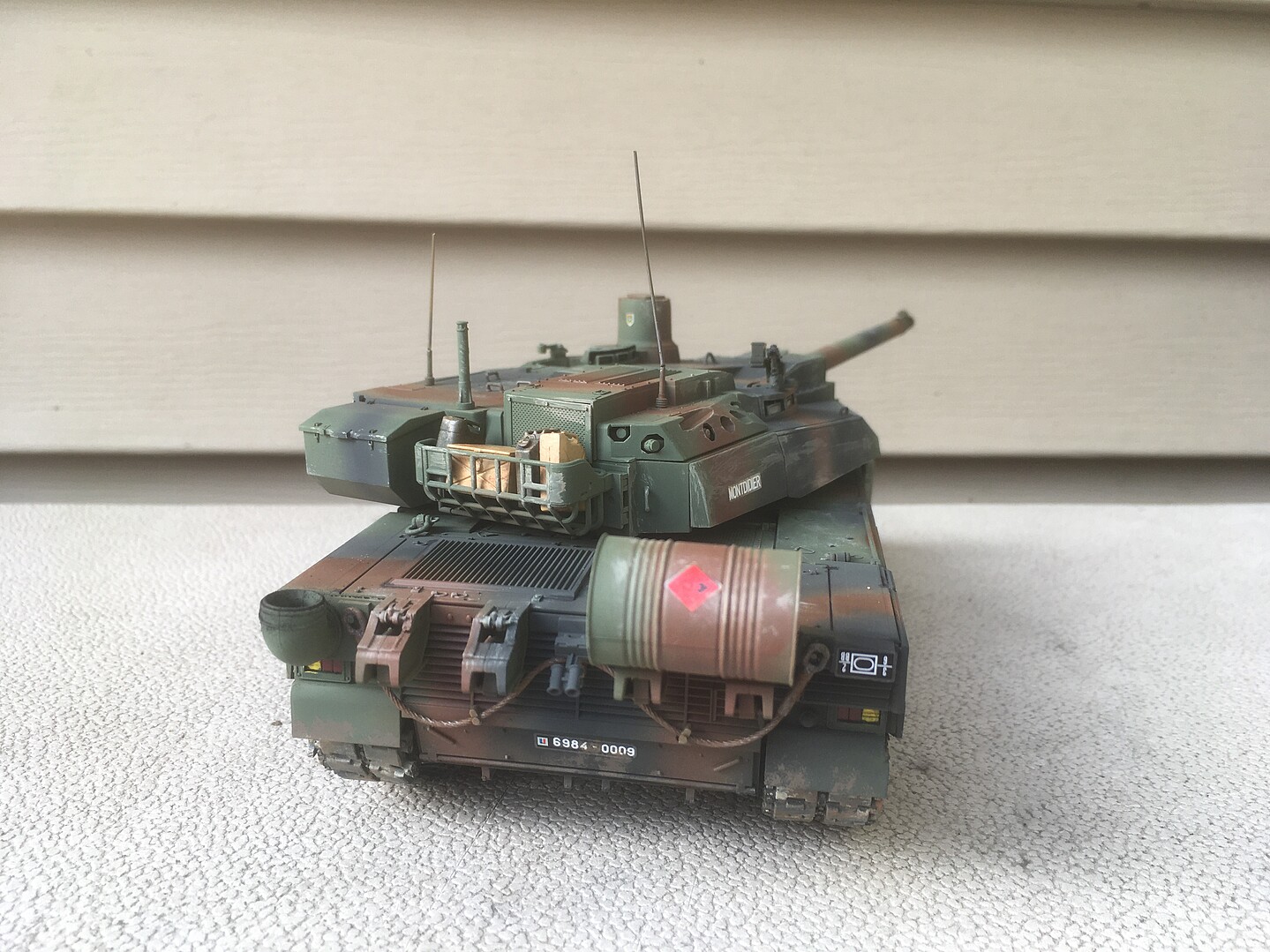 French Leclerc Series 2 Main Battle Tank -- Plastic Model Military ...