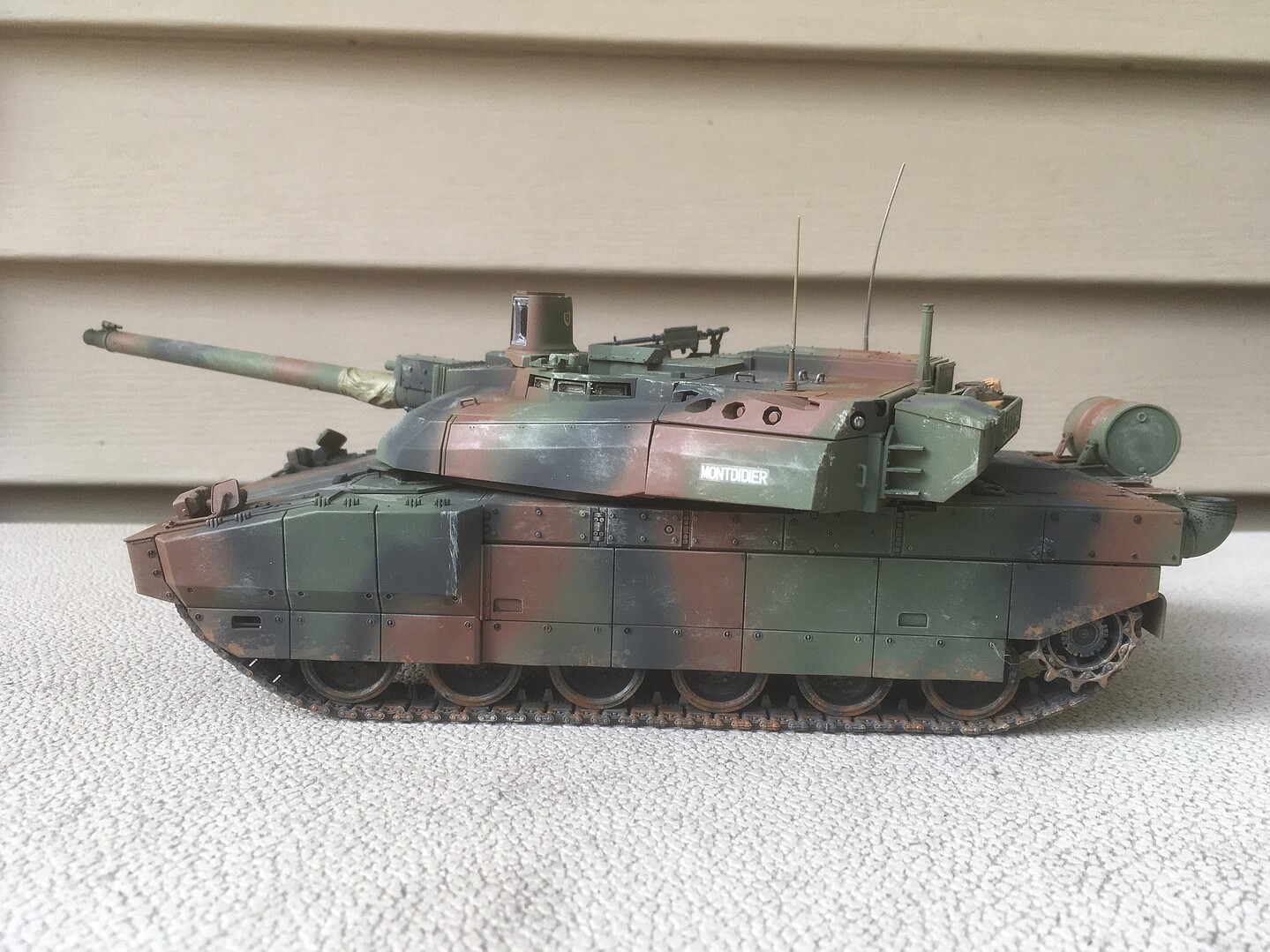 French Leclerc Series 2 Main Battle Tank -- Plastic Model Military ...