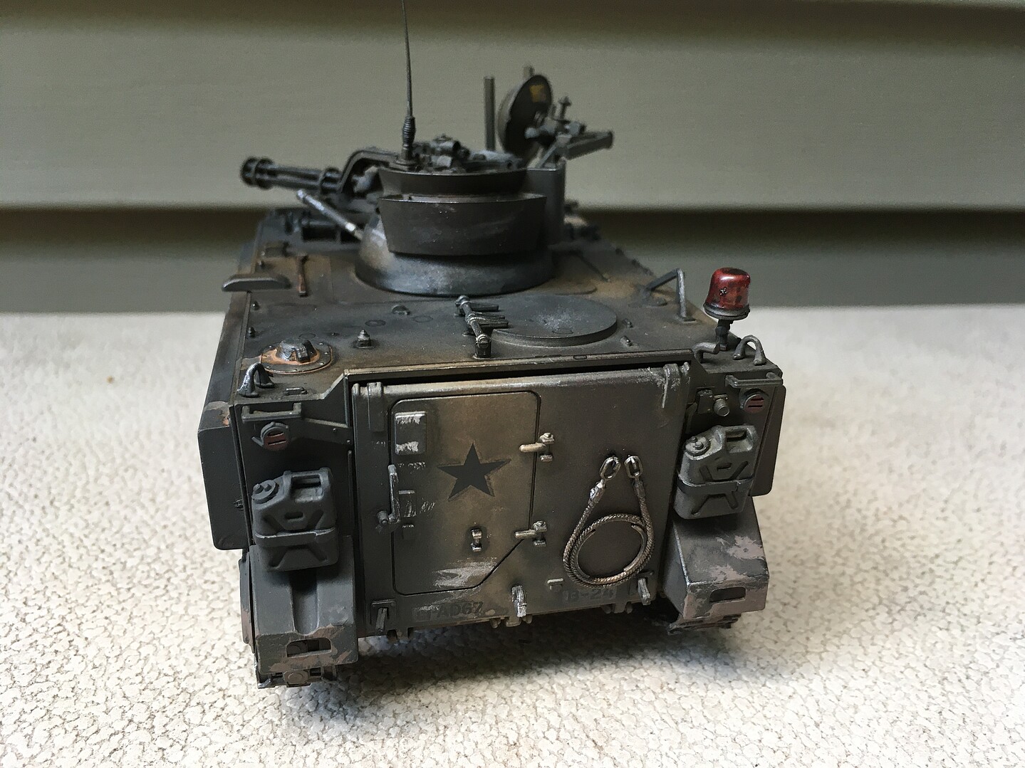 M163 Vulcan Air Defense System Tank -- Plastic Model Military Tank Kit ...