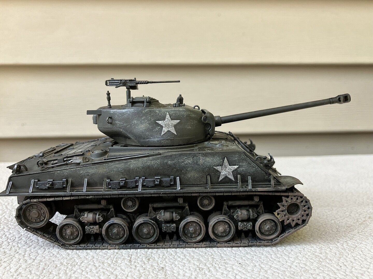 US Medium Tank M4A3E8 Sherman ''Easy Eight'' -- Plastic Model Tank Kit ...